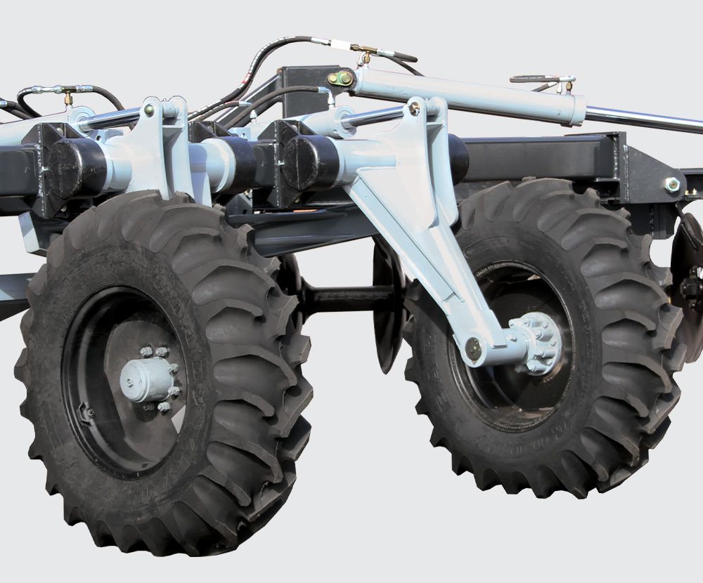 TACR-A - Remote Control Terracing Plough Articulated - Baldan Máquinas ...